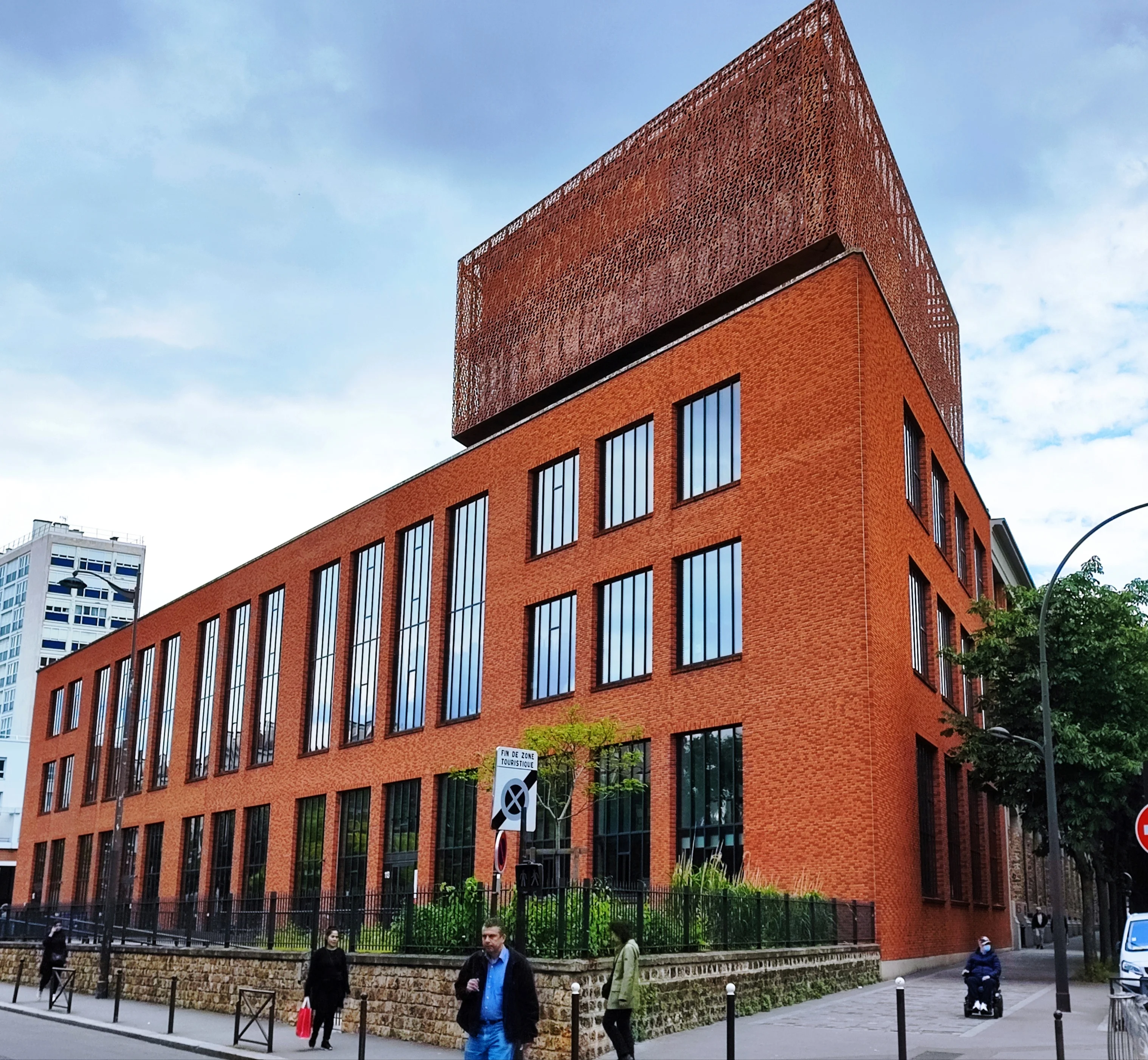 Explore Europe’s largest Chinatown! Join our free tour to discover ...