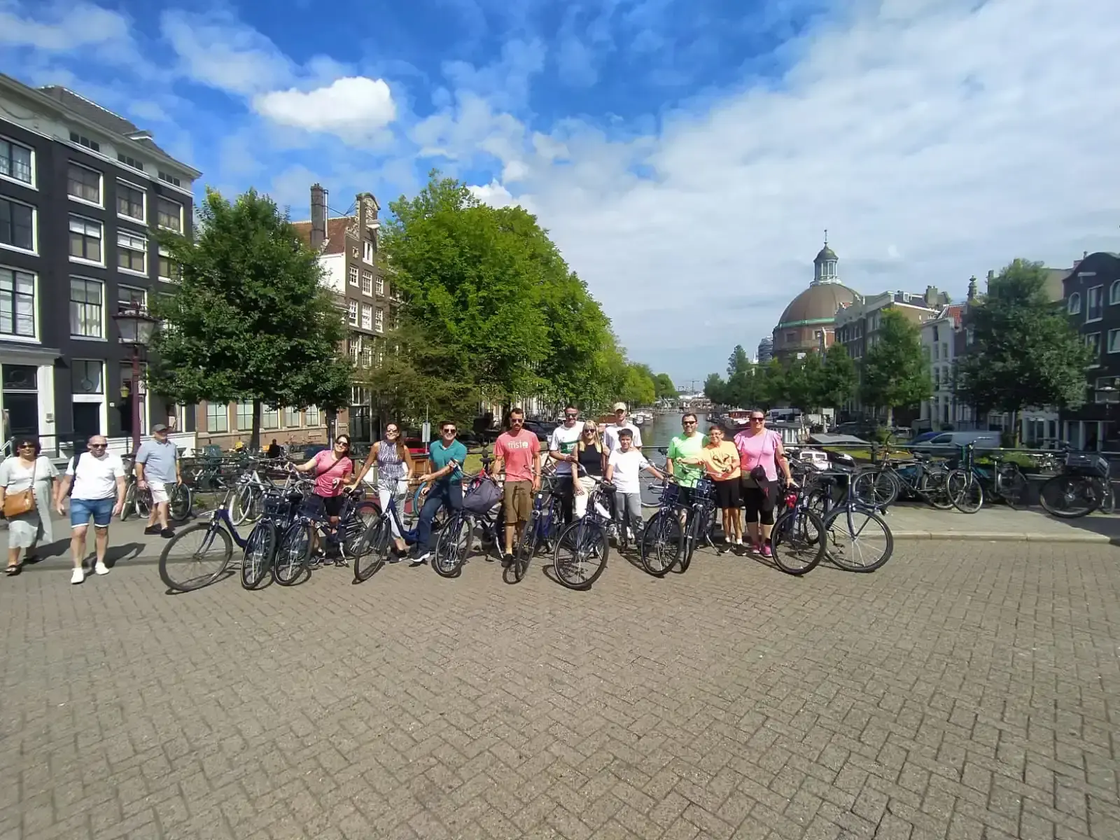Tour on wheels: Amsterdam by bike - GuruWalk