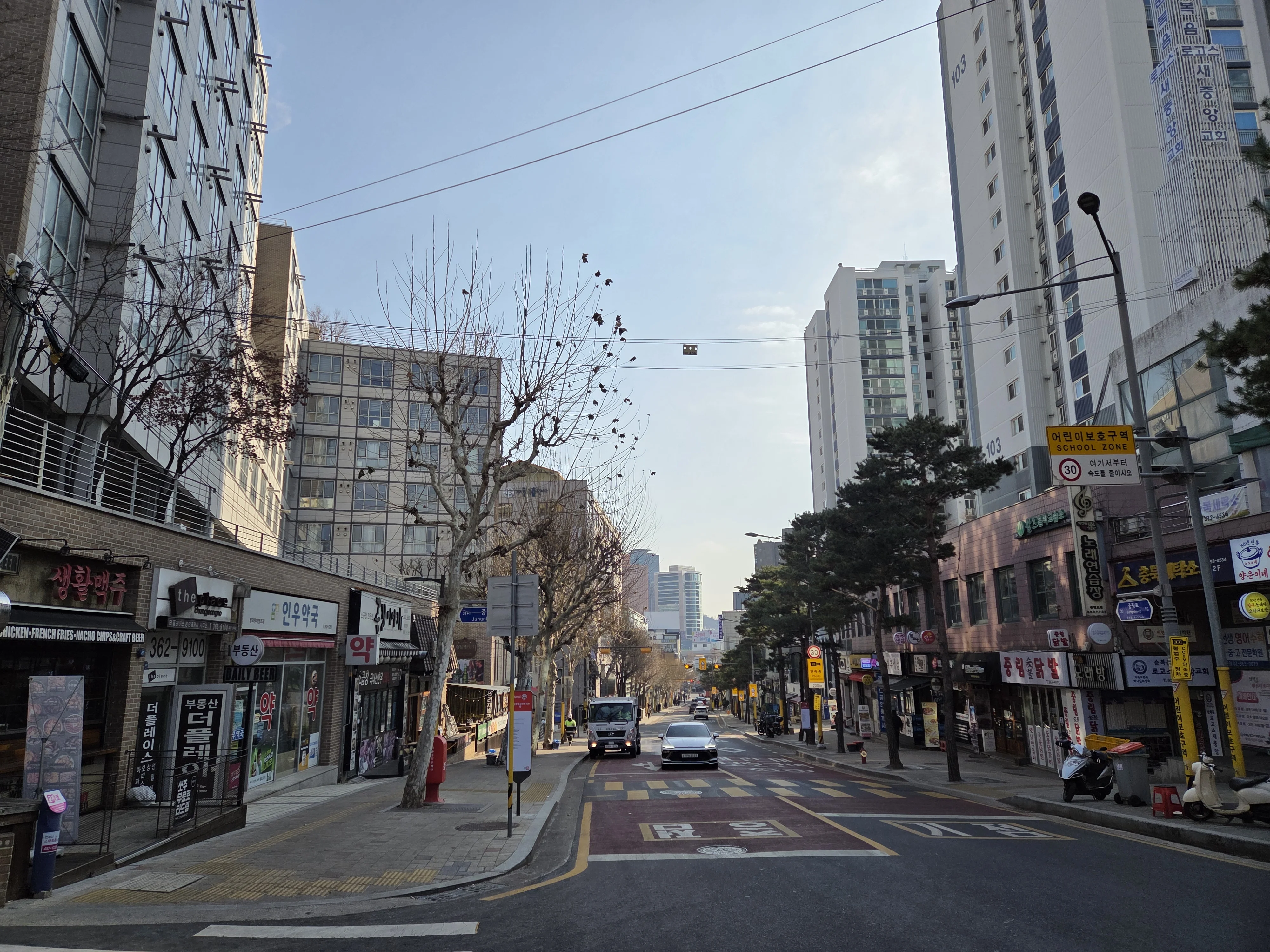 Seoul’s Transformation: K-Drama Landmarks & Traditional Market Walk ...